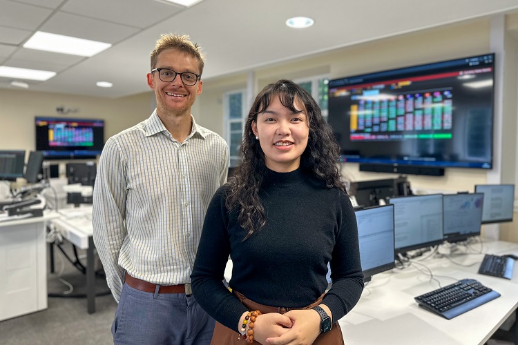 Business School Launches Data Analytics Programmes in Response to ...