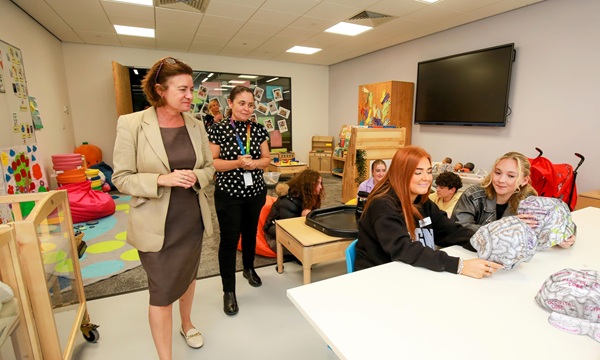 First Minister Visits £14m Health Hub and Backs New Welsh Language Centre